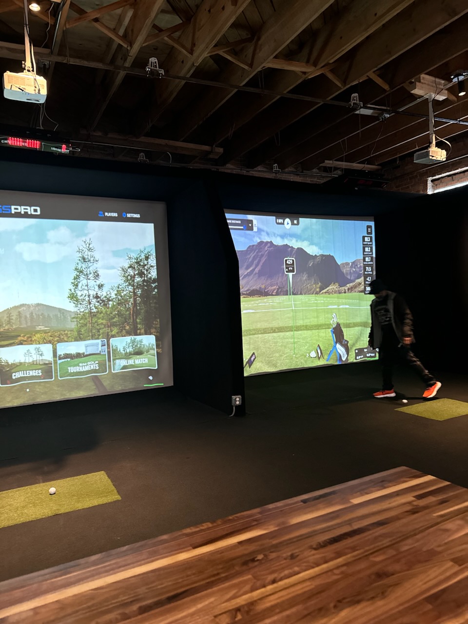 Bridgeport Golf Club - Indoor Golf Club in Chicago's Southside